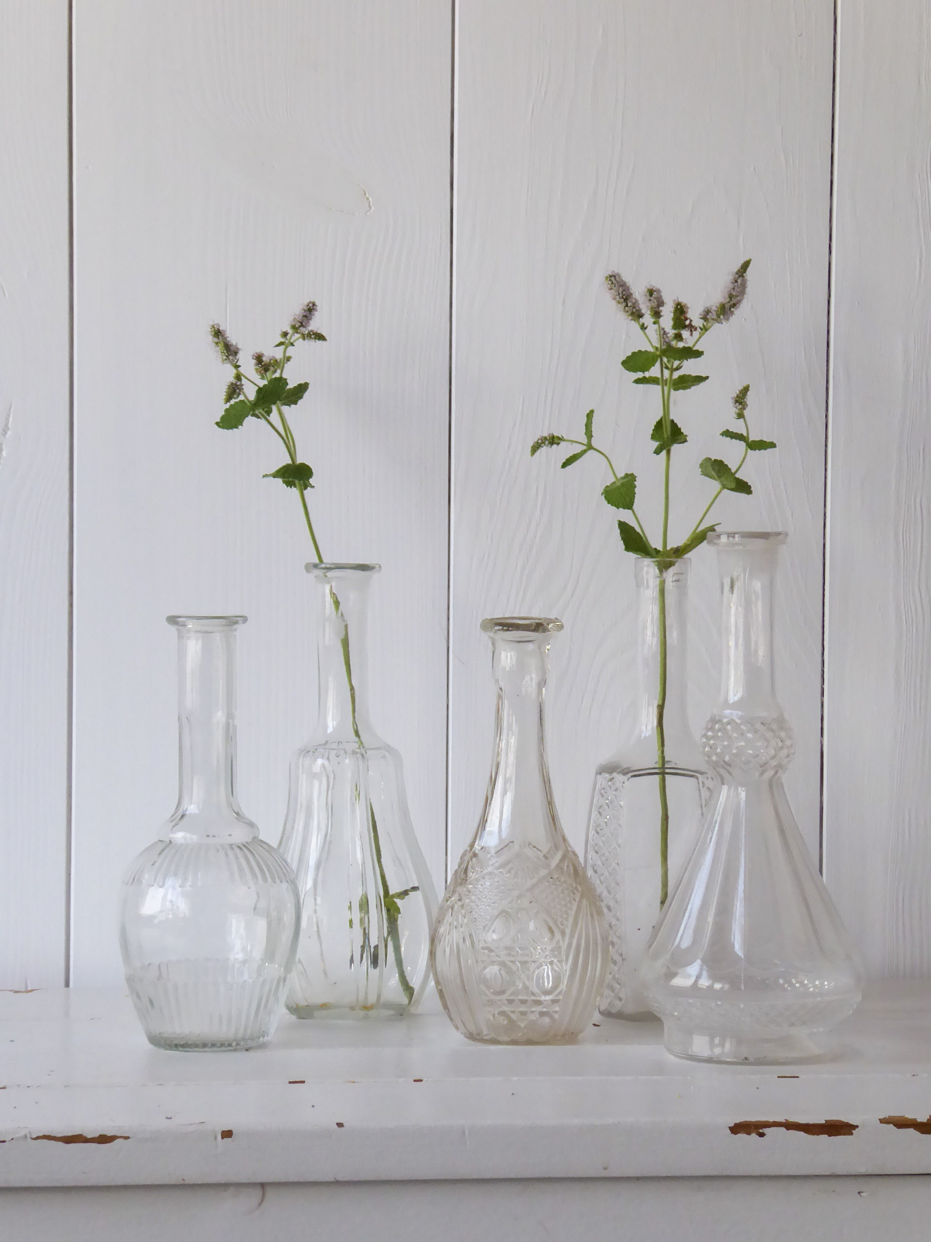 VASES VERRE BLANC - VILLA AUGUSTINE - MARIAGE À LA CAMPAGNE